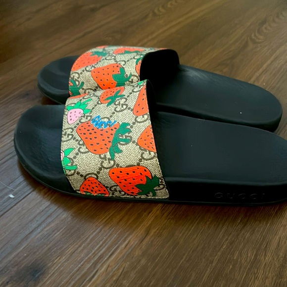 Shoes | Gucci Strawberry Print Slides | Poshmark